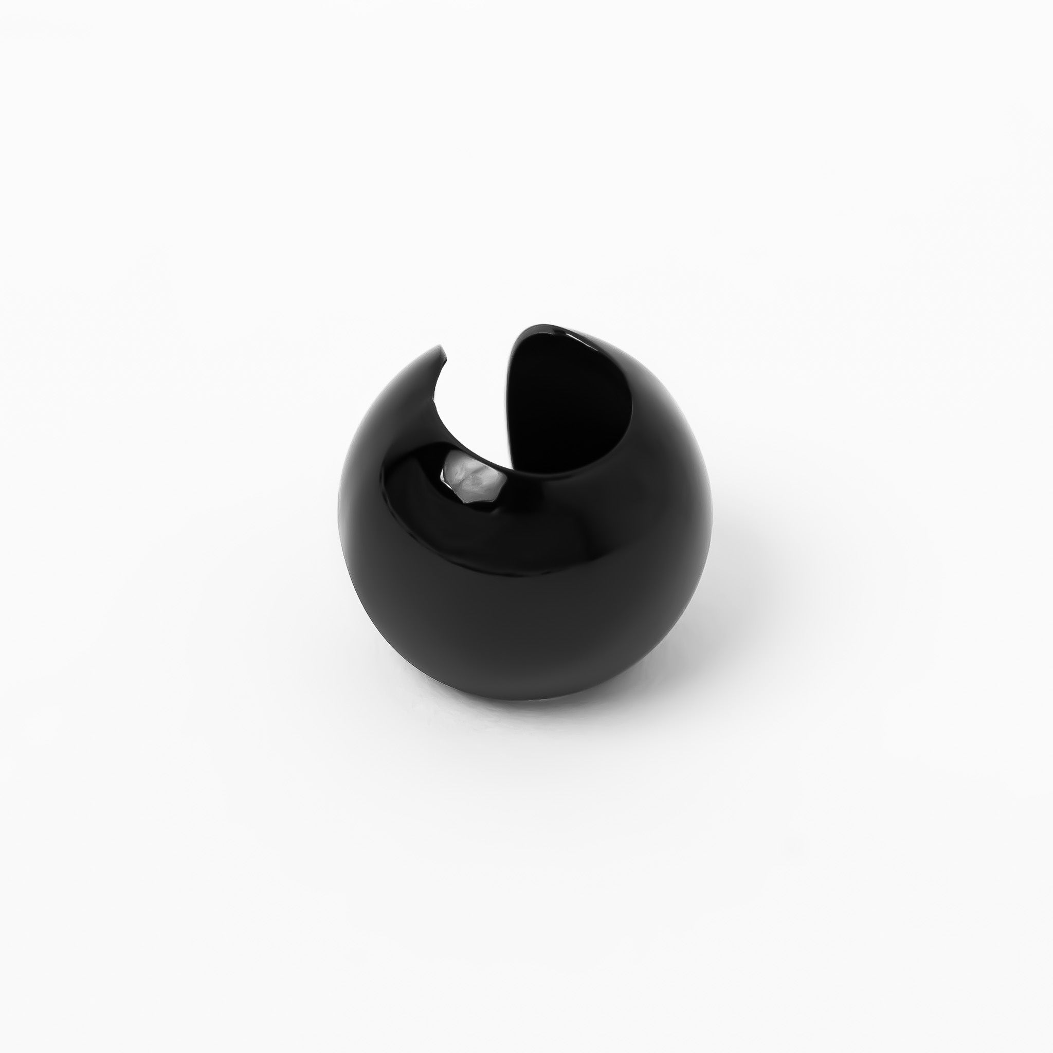Klos Ear Cuff Black – SOFIA LLANOS INTL